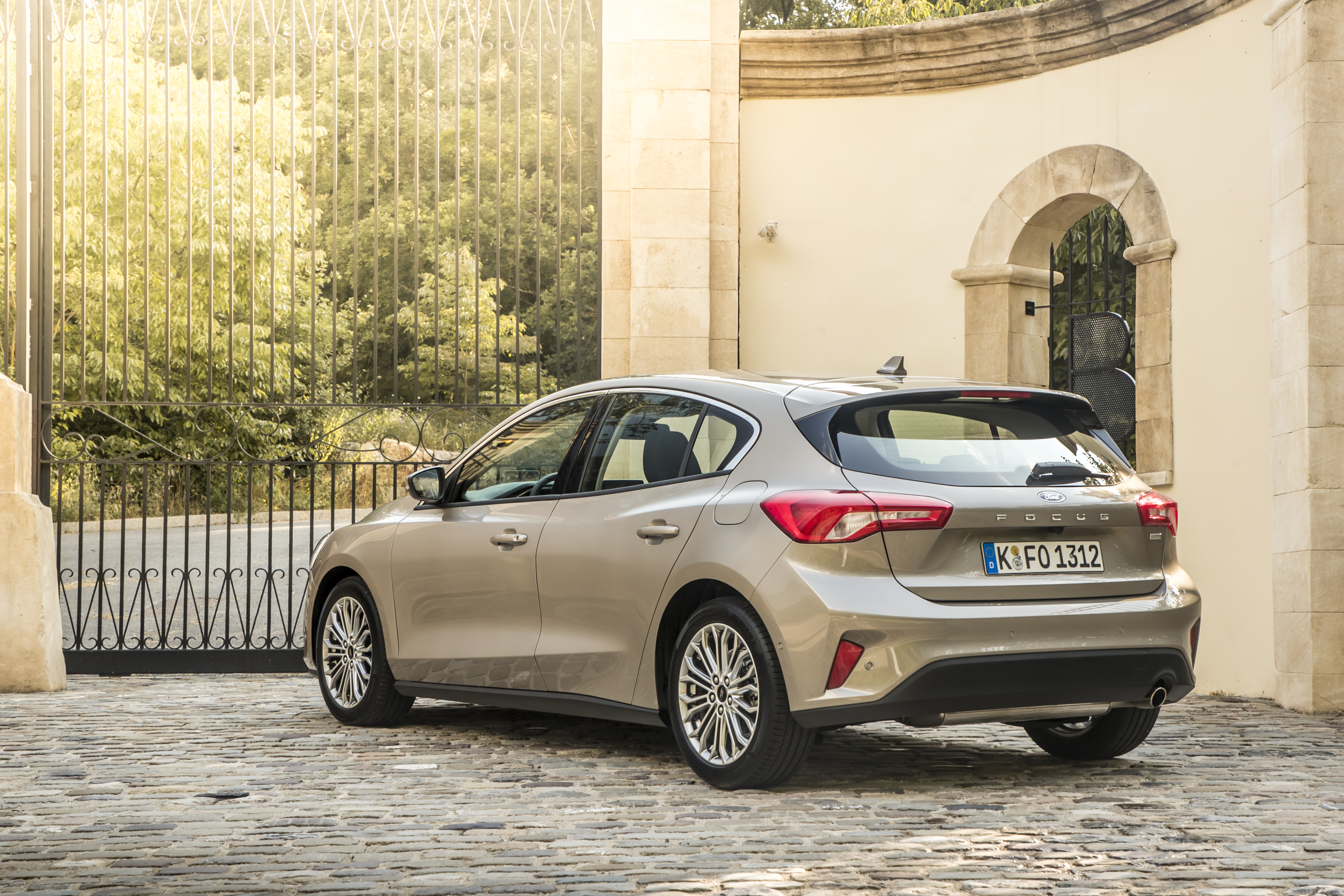 Ford Focus: Preis, Motoren, Ausstattungen und Alternativen | carwow.de