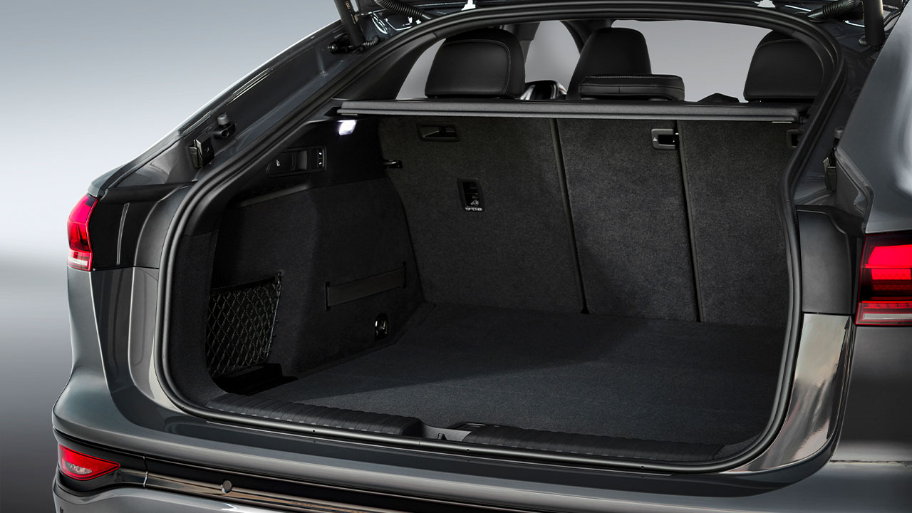 Audi Q6 Sportback e-tron vorgestellt - SUV-Coupé mit bis zu 656 km ...