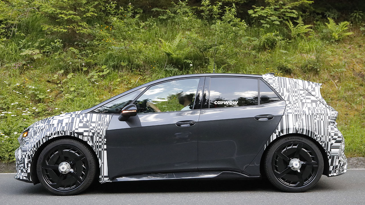 Cupra Born Facelift auf Testfahrt: Kommt bald die Vorstellung? | carwow.de