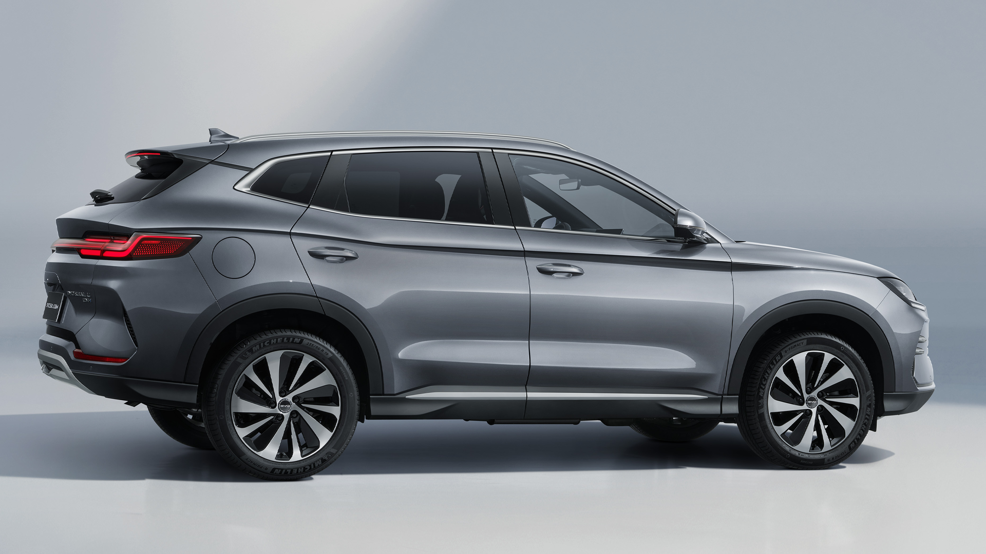 BYD Seal U DM-i Premiere: Plug-in Hybridversion für Europa | carwow.de